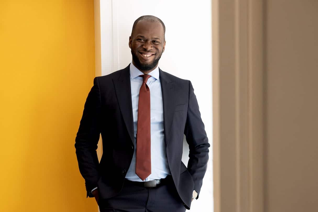 Gilles Tchamba, l’« homme-passerelle » qui rajeunit la finance en ...