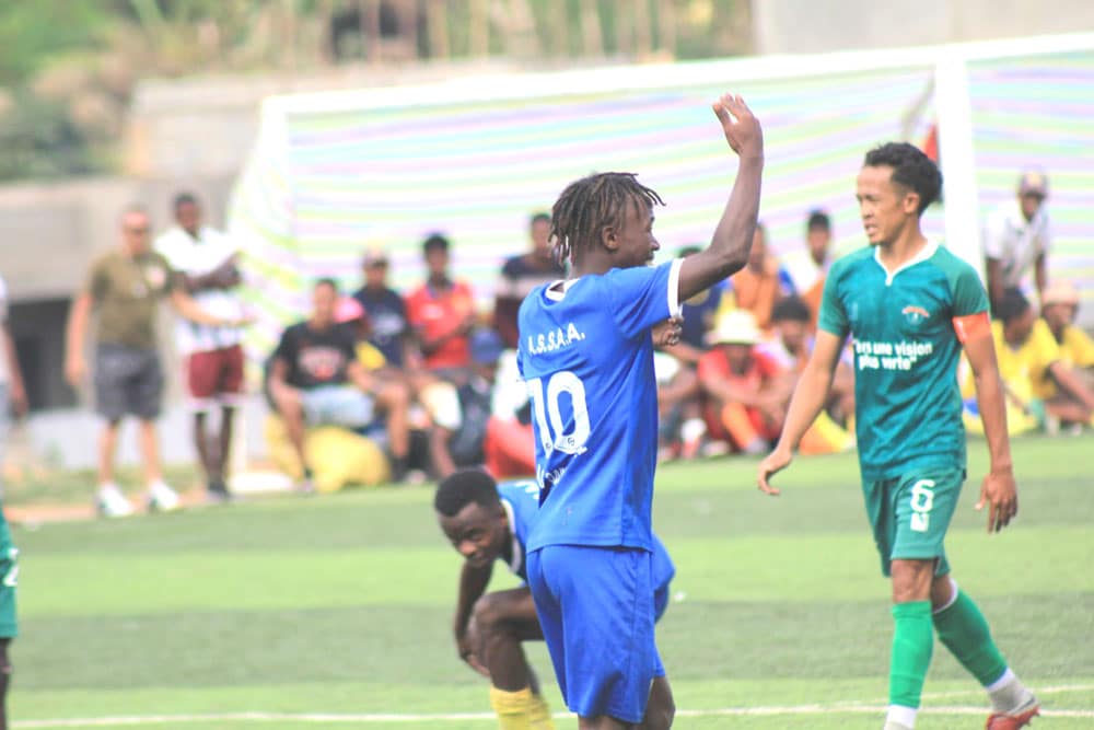 Football – GTA : Quatre clubs élites en demi-finale
