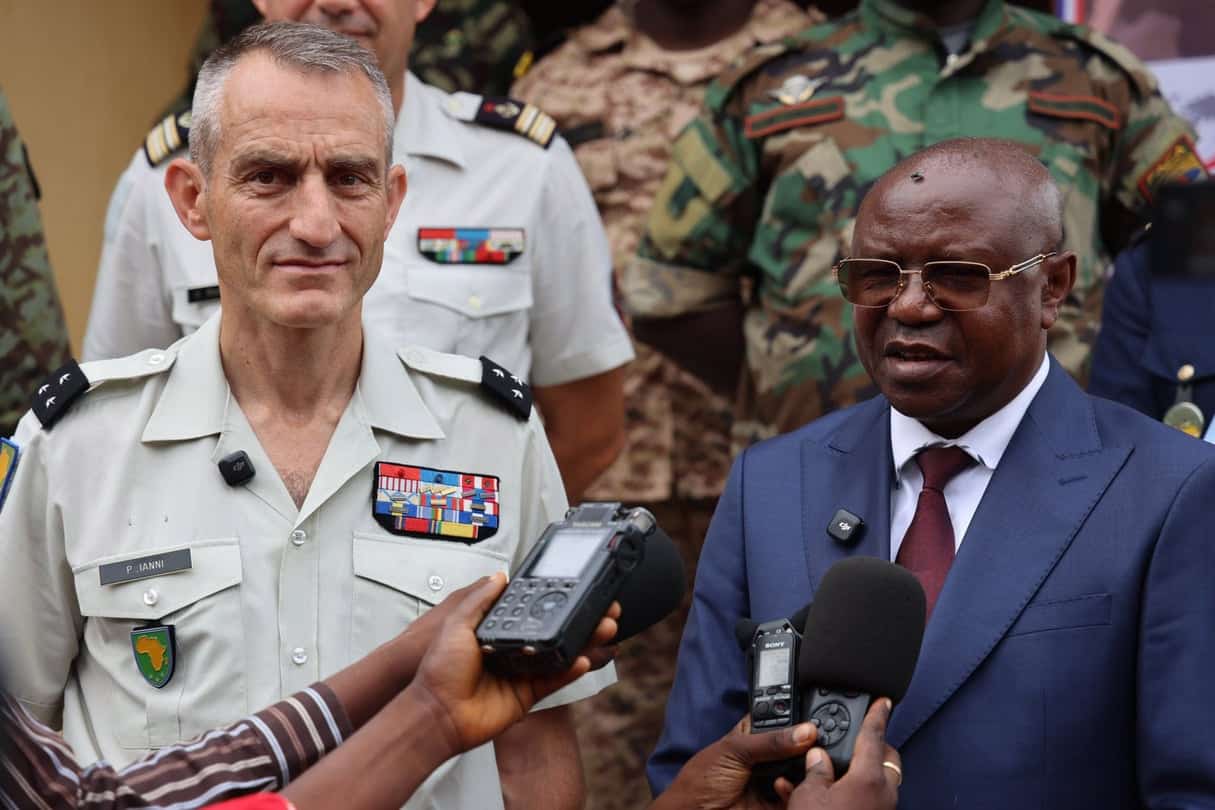 Première visite en Centrafrique d’un général français depuis près de ...