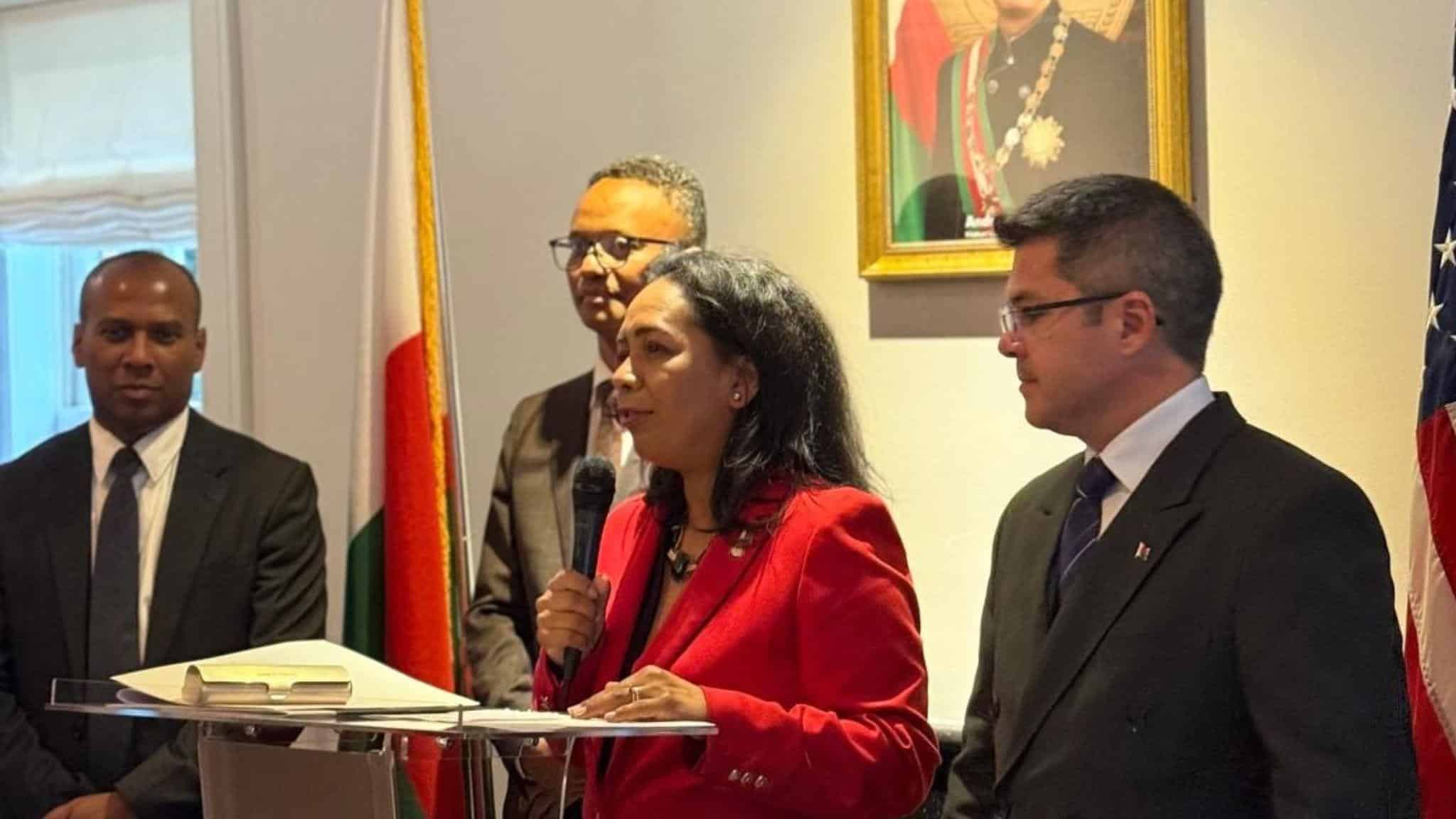 BNI MADAGASCAR et Mastercard lancent officiellement une nouvelle gamme ...
